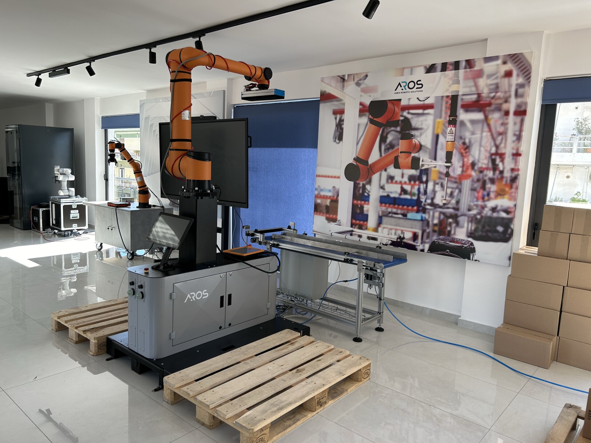 Η ASBIS Robotic Solutions παρουσίασε κορυφαίες λύσεις παλετοποίησης στα ...